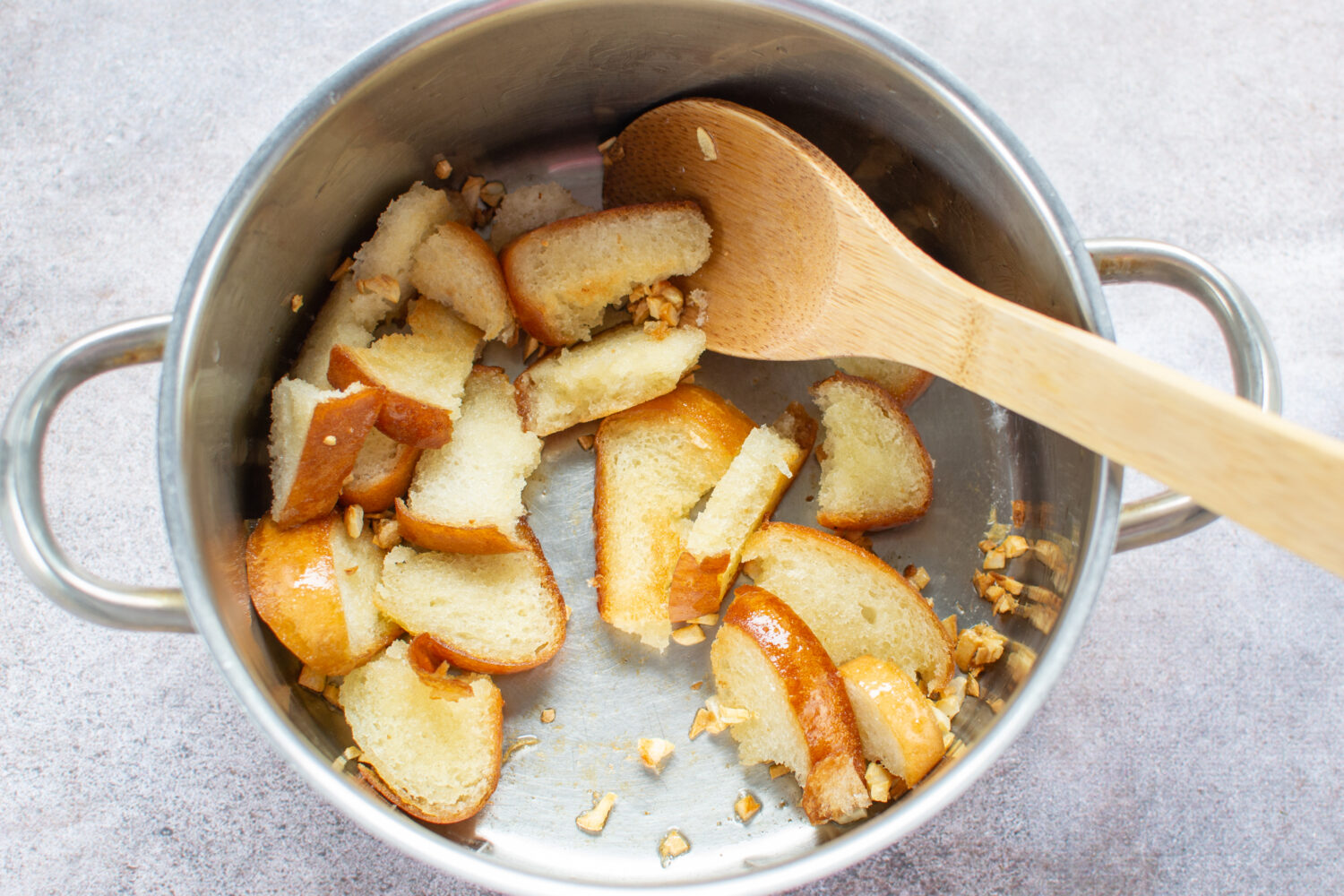 Sopa de Ajo (Spanish Garlic Bread Soup) - Medmunch