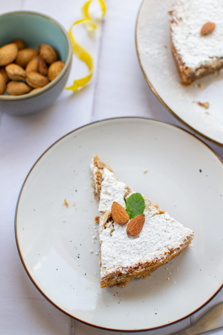 Tarta de Santiago (Spanish Almond Cake) - Medmunch